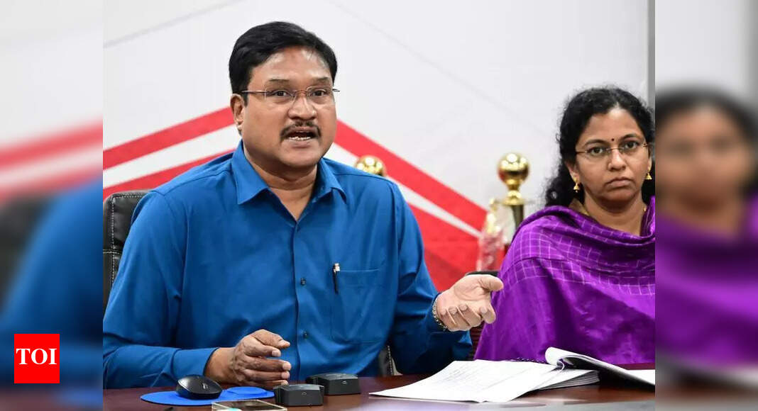 HYDRAA plans to rejuvenate 12 lakes across Hyderabad | Hyderabad News ...