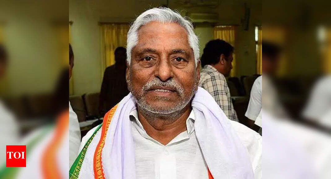 Cong MLC wants Bharat Ratna for former PM | Hyderabad News - Times of India