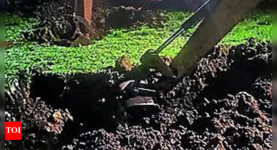 10-year-old boy falls into borewell in Madhya Pradesh's Guna | Bhopal ...