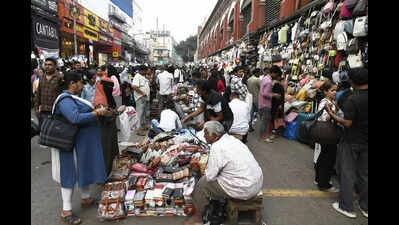 As city celebrates, hawkers come back to New Mkt, Hatibagan | Kolkata ...