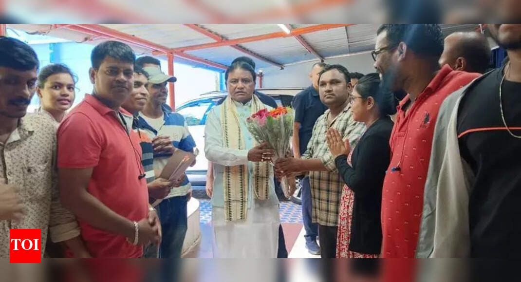 Job aspirants seek rise in upper age limit for govt jobs | Bhubaneswar ...