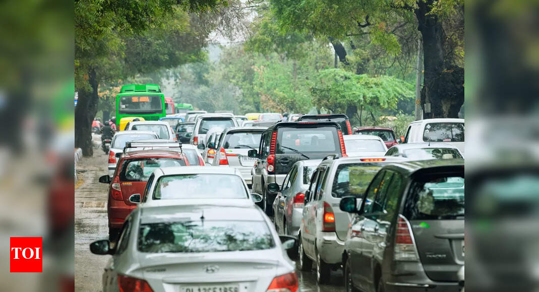 Noida New Year Traffic: Traffic curbs in Noida on New Year eve | Noida ...