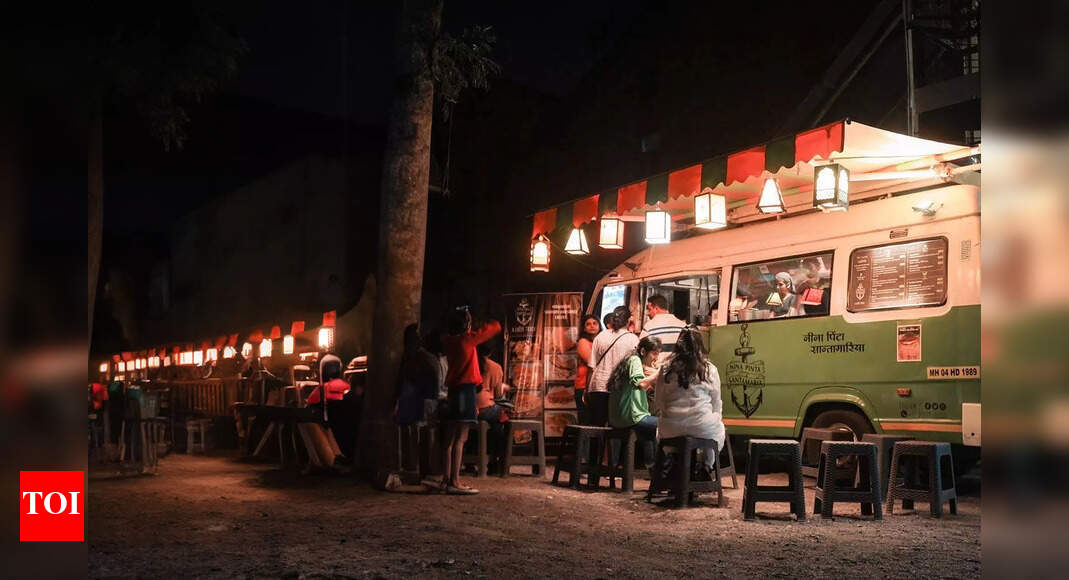 Gourmet on wheels: How food trucks are revolutionising Indian street ...