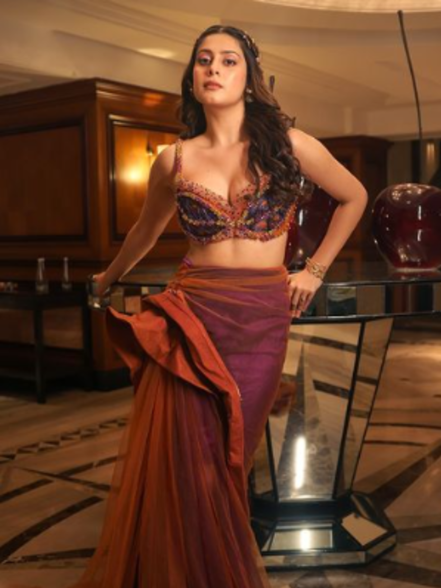 Isha Malviyas Trendsetting Blouse Designs Times Of India