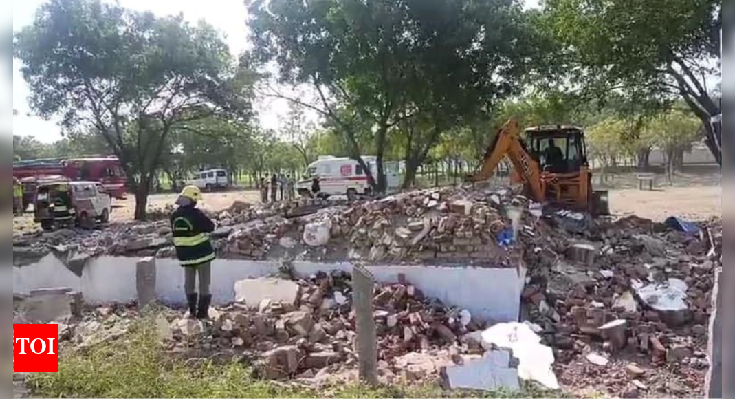6 dead in explosion at firecracker manufacturing factory in Tamil Nadu ...