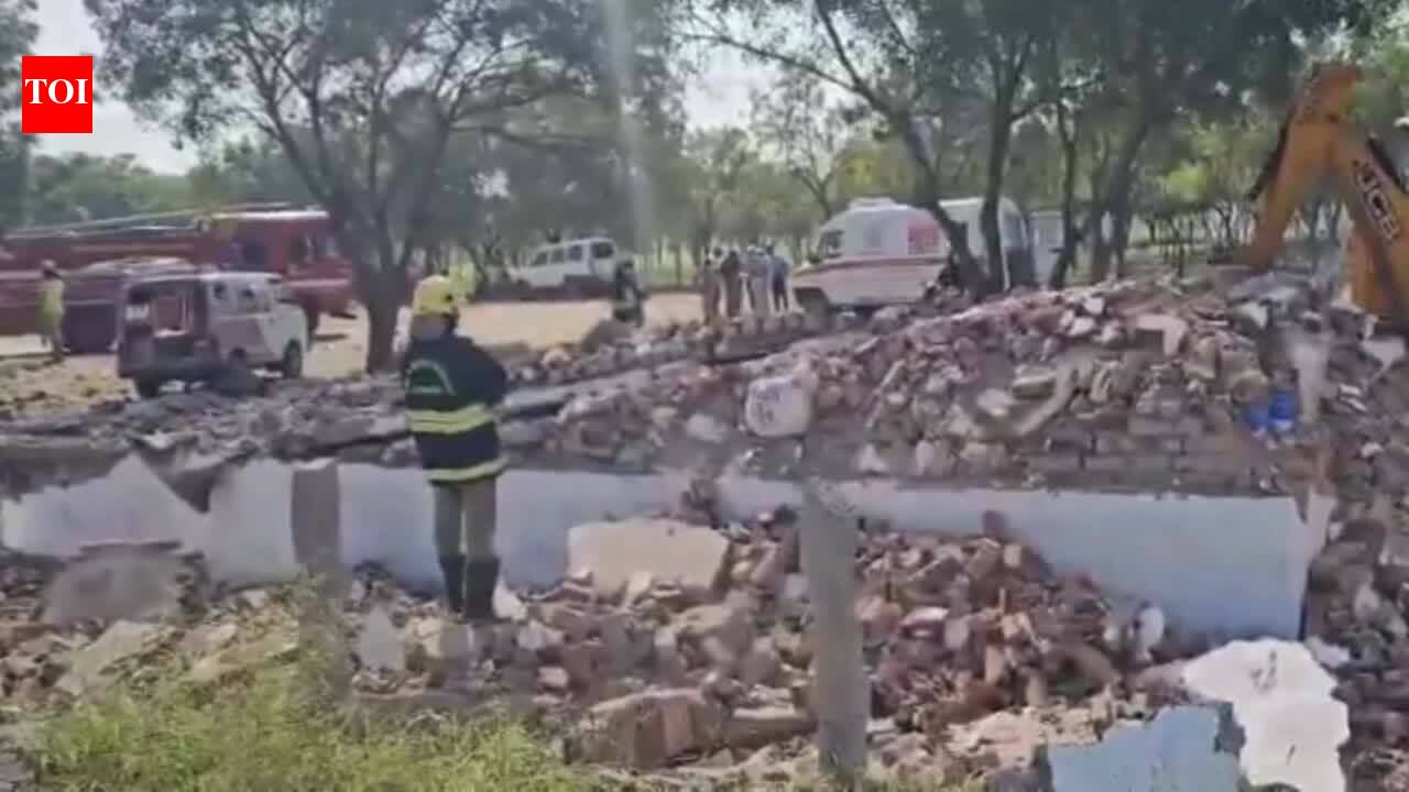 6 dead in explosion at firecracker factory in Tamil Nadu