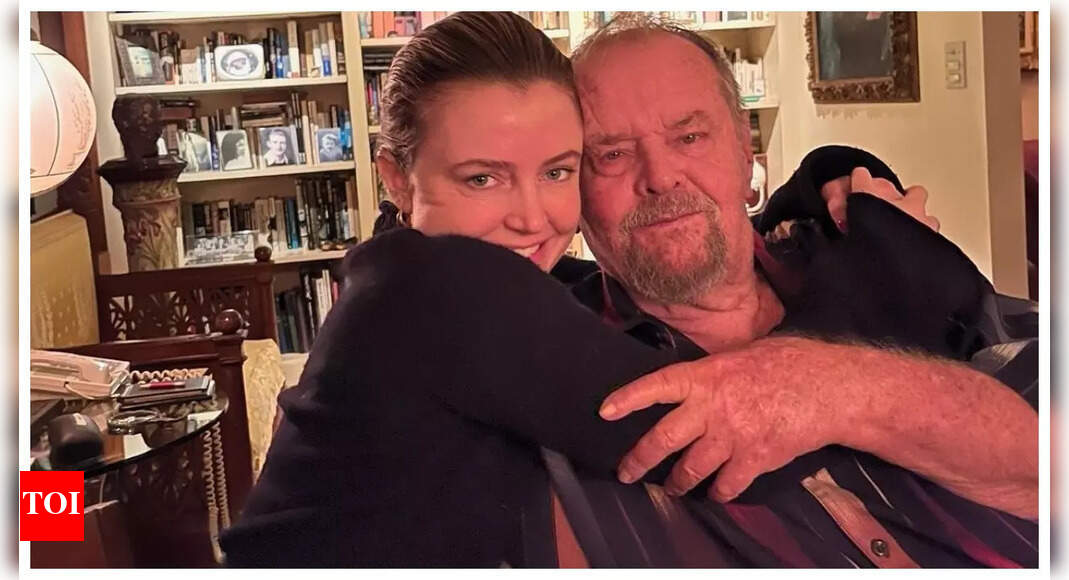 Jack Nicholson makes a rare social media appearance | - The Times of India