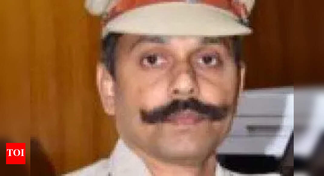 R Rajaram takes charge as Thanjavur SP | Trichy News - The Times of India