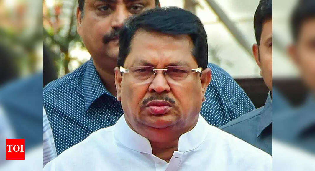 Govt deceived voters with Ladki Bahin promise: Wadettiwar | Nagpur News - The Times of India