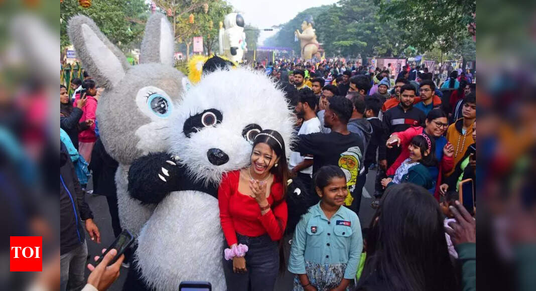 Twin cities come alive with community & culture at Patha Utsav ...