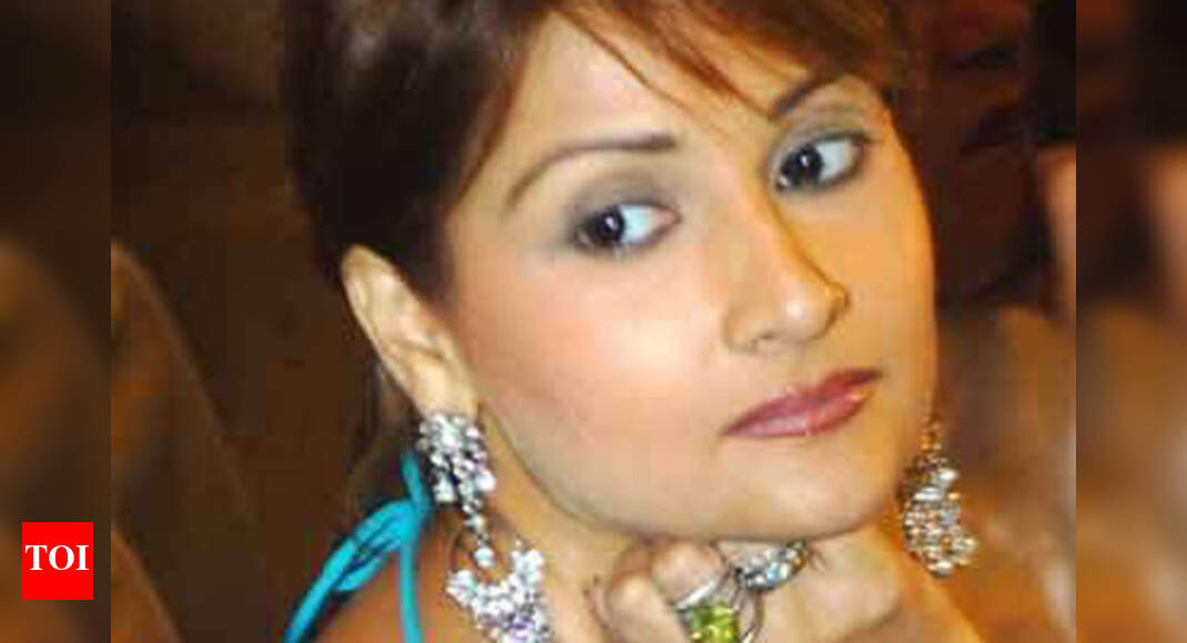 Urvashi Dholakia returns as Komolika - Times of India