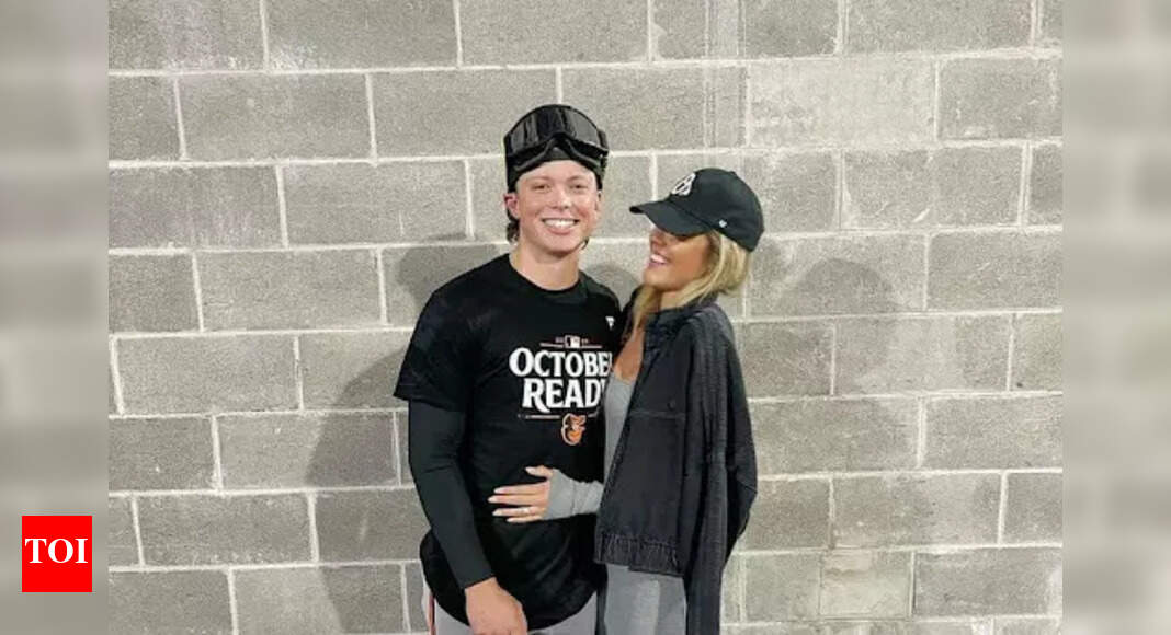 Jackson Holliday and Chloe Celebrate Coconut's First Birthday in Style ...