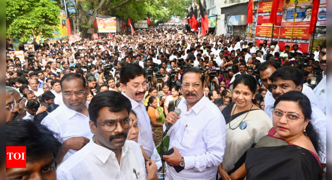 Tamil Nadu Protest: DMK stages protest in Tamil Nadu after governor RN ...