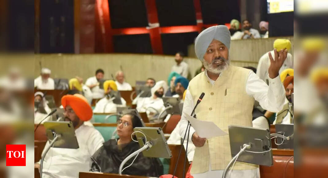 Cheema holds meetings with unions | Chandigarh News - The Times of India