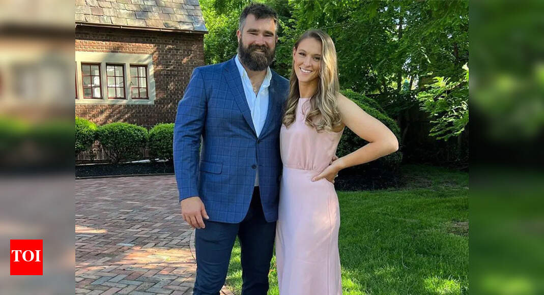 A fan pointed out Jason Kelce’s “The one that I’m definitely not ...