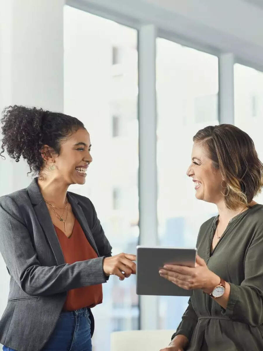 10 tips to become everyone's favourite colleague at work | Times of India