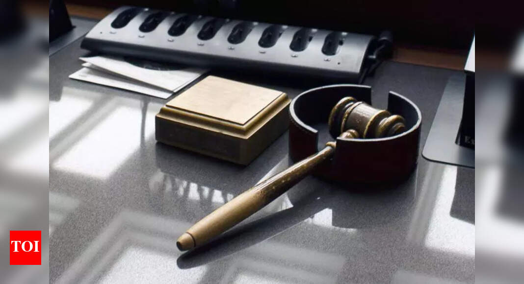 HC backs debarring parties from HSGMC polls | Chandigarh News - The ...