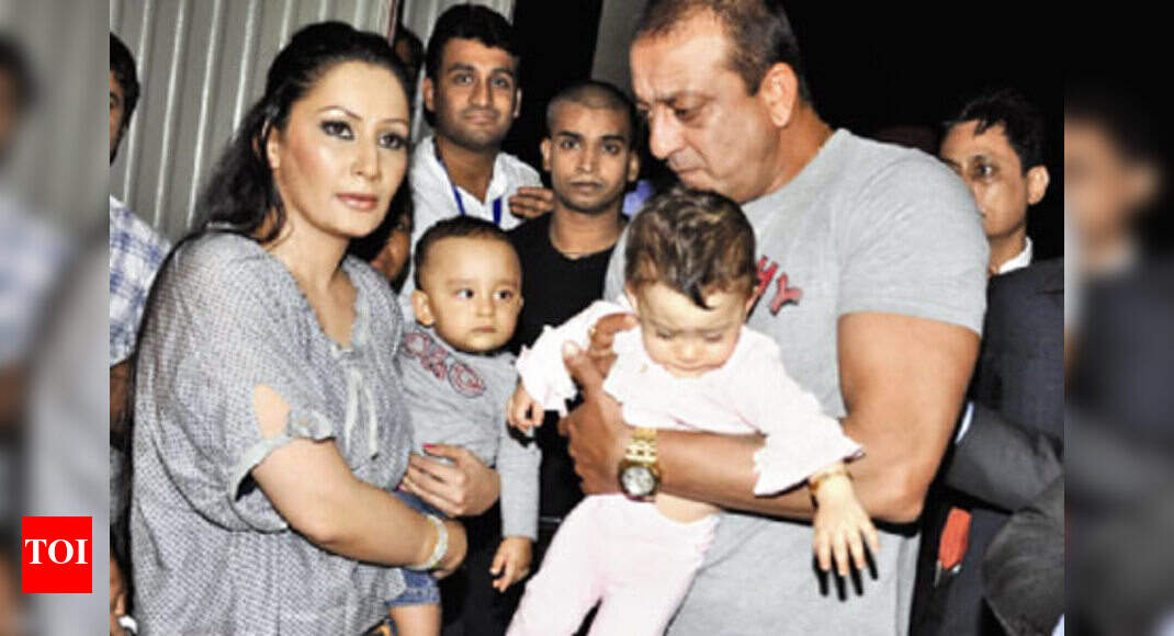 Sanjay Dutt’s babies like ‘Baba’! | Hindi Movie News - Times of India