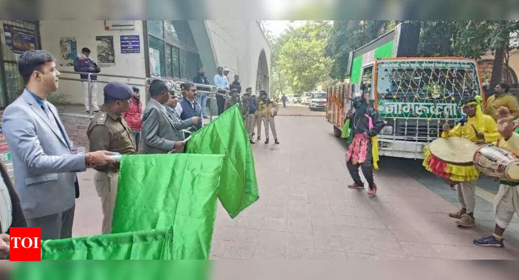 Ranchi DC flags off road safety ‘rath’ | Ranchi News - Times of India