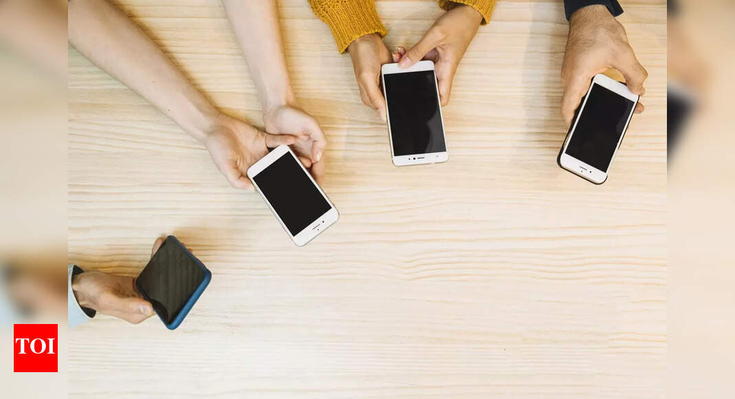 Phones Under 25000: Best Phones Under 25000 With Flagship Features ...