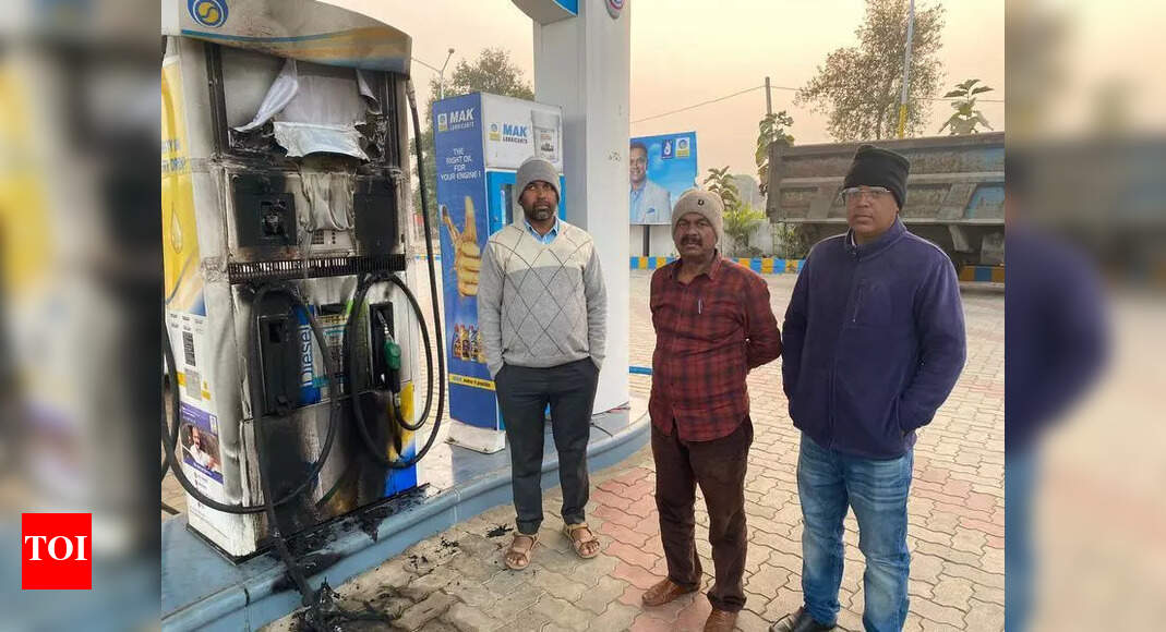 Petrol pump equipment set afire by criminals in Chatra | Ranchi News ...