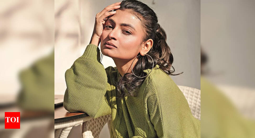 Toast of the town: Tanika Basu gets candid with Calcutta Times ...