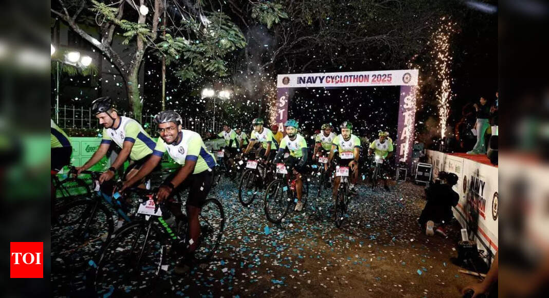 Navy holds 2nd edition of cyclothon | Kochi News - The Times of India
