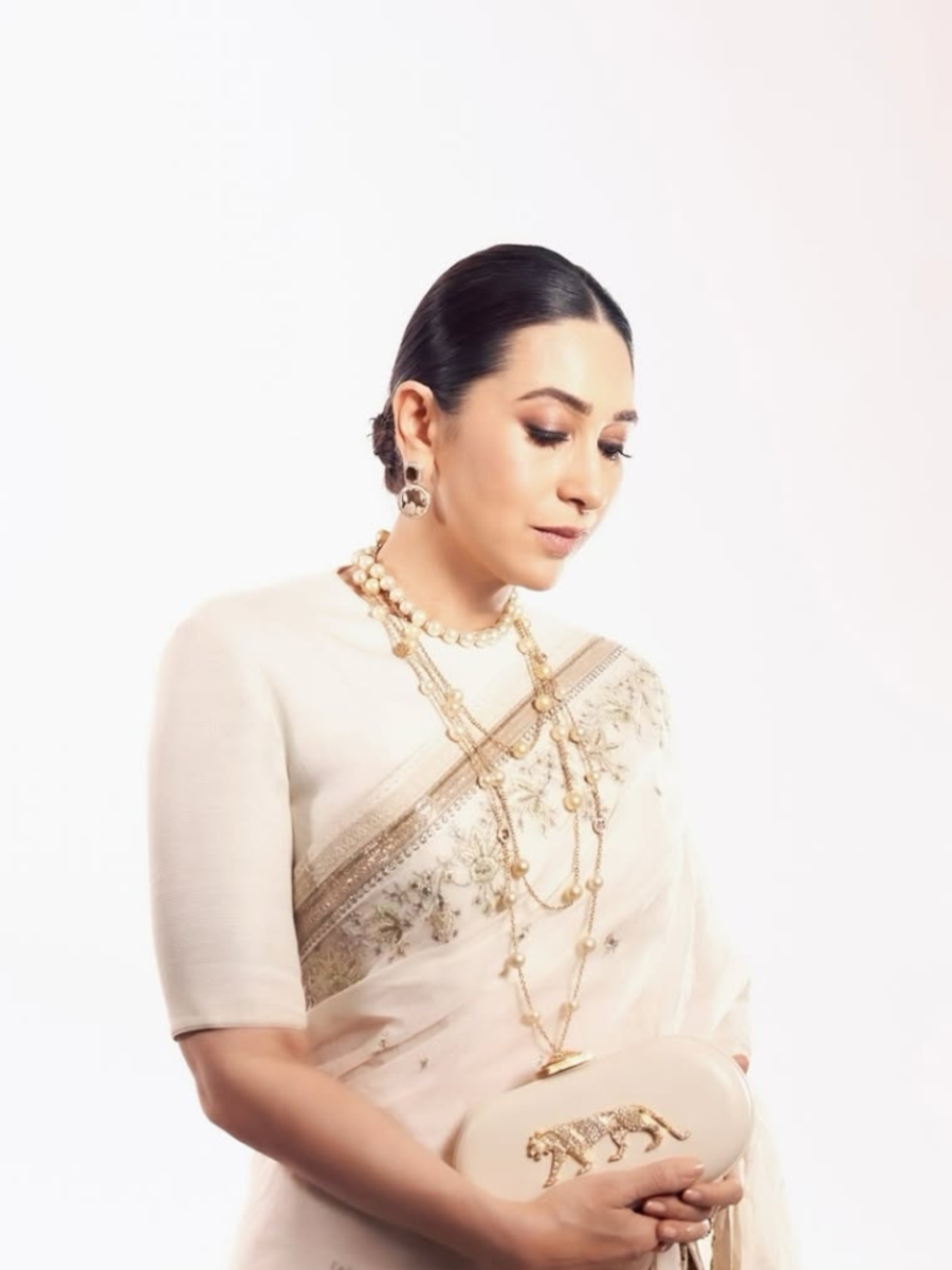 Karisma Kapoor Inspired Modest Saree Blouse Ideas For Women Over 45 ...
