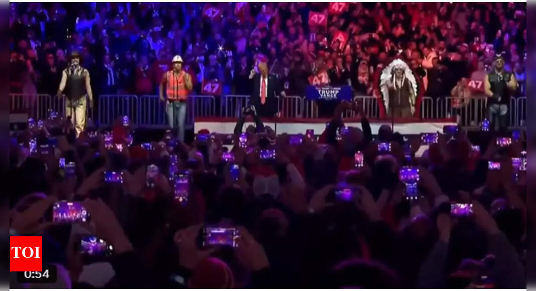 Donald Trump ends YMCA event with 'Trump dance' on the eve of ...