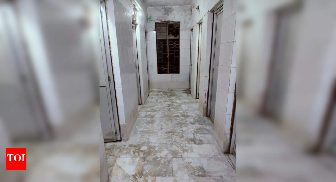 Clogged basins, dirty tap water, insects & moss all around — SKMCH ...