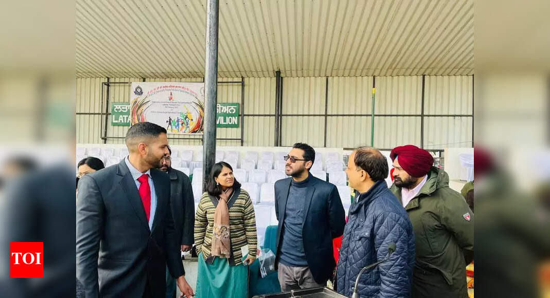 Ludhiana DC Jitendra Jorwal reviews preparations for Republic Day | Ludhiana News - The Times of ...