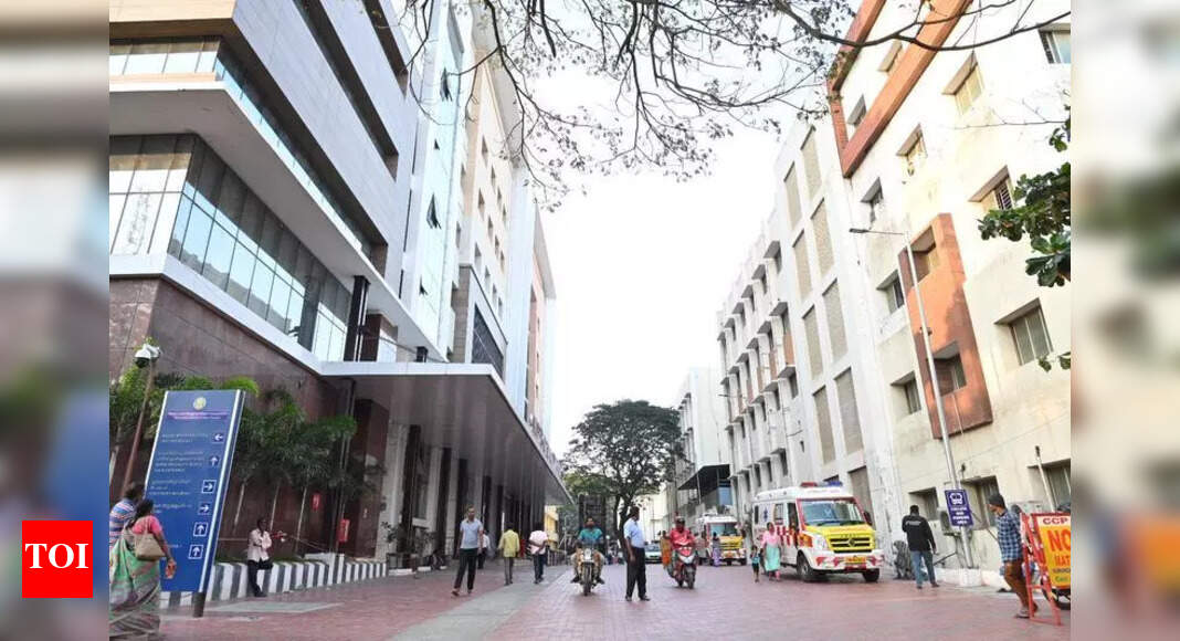 Skywalk to connect old and new buildings at CMCH | Coimbatore News ...