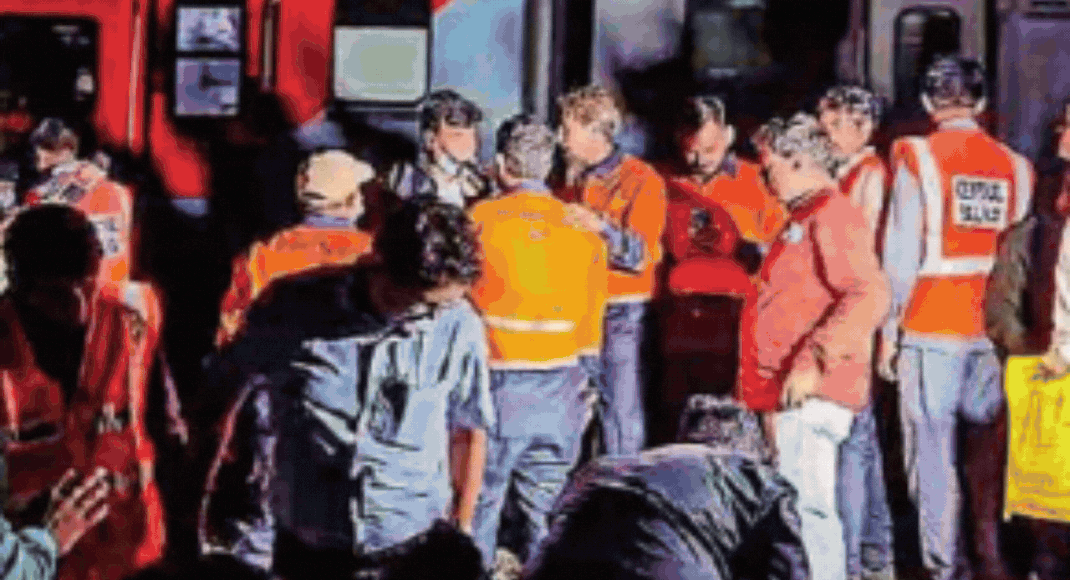 Jalgaon Pushpak Express Train Tragedy Live Updates: Track curvature ...