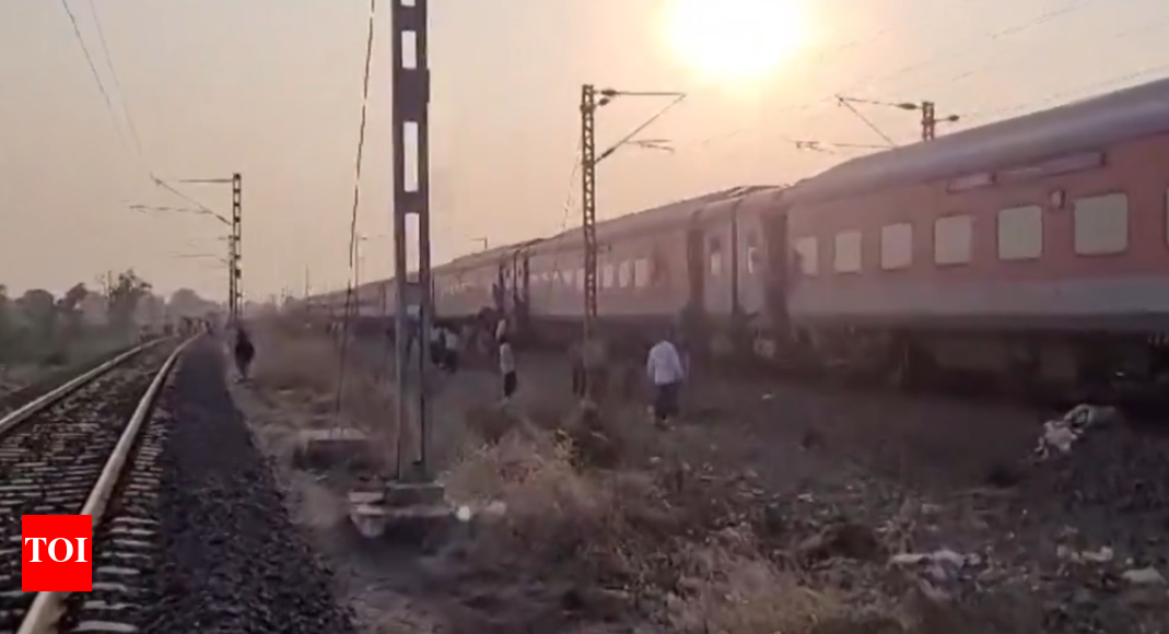 Accidente de Pushpak Express: varios muertos después de que los ...