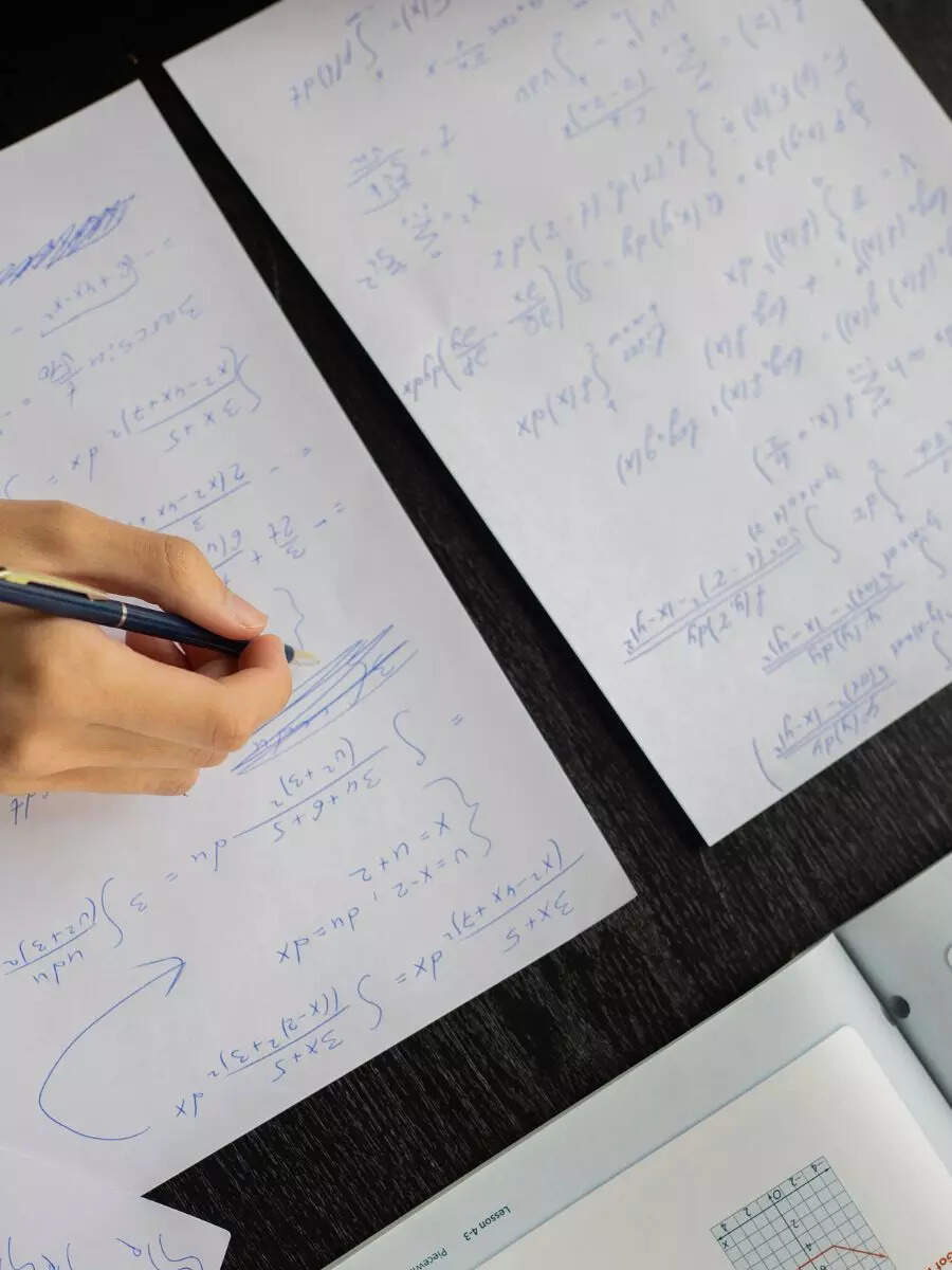 8 Winning Hacks to Crack JEE Main 2025 | Times of India