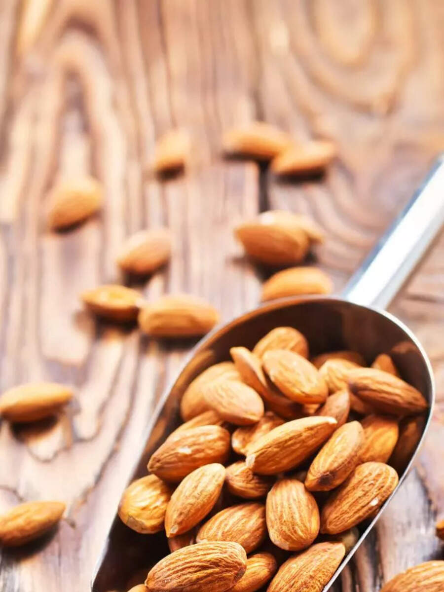 8 Reasons why you need to add almonds to the daily diet | Times of India