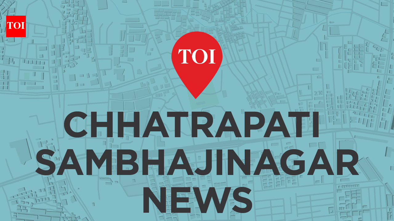 Soot stains Daulatabad Fort amid rampant waste burning in vicinity ...