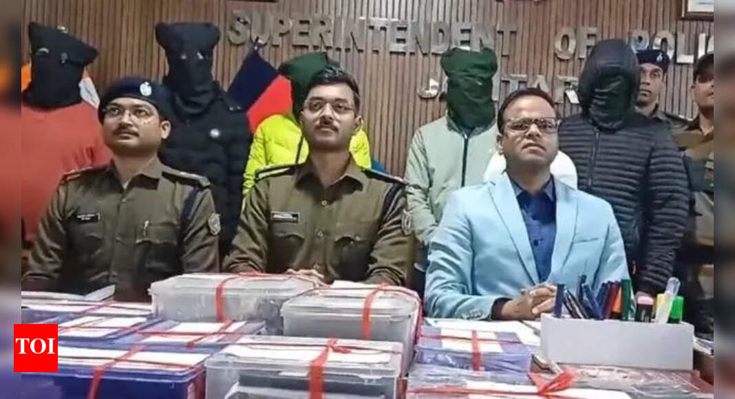 Jamtara police bust cybercrime syndicate, 6 held for making malicious ...
