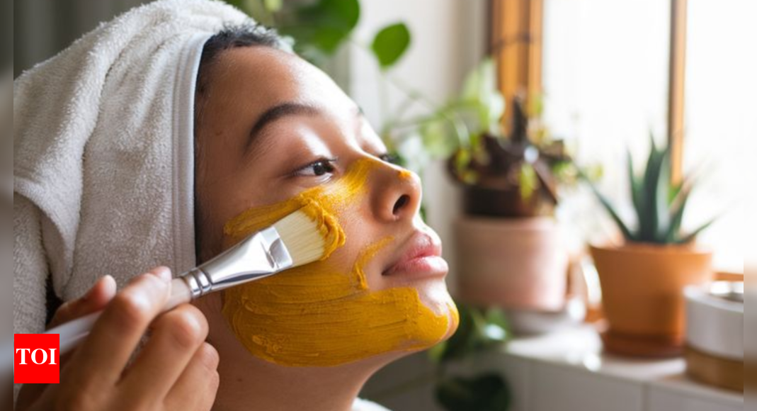 Turmeric Side Effects: Risks of applying turmeric on your face | - The ...
