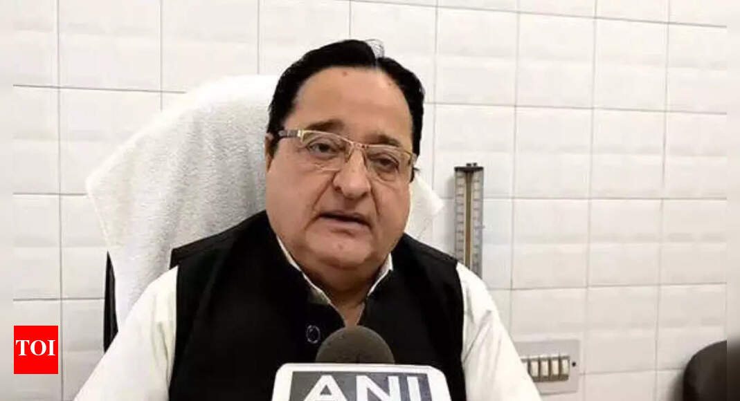 SP leader ST Hasan criticizes authorities over Maha Kumbh stampede ...