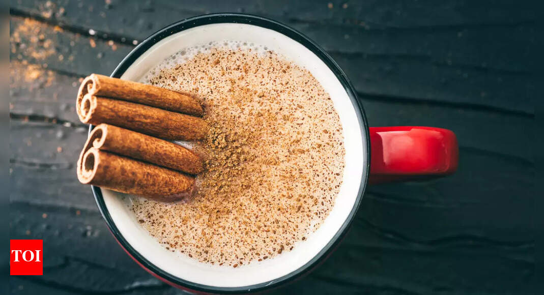 9 benefits of adding a pinch of cinnamon to milk every night - The ...