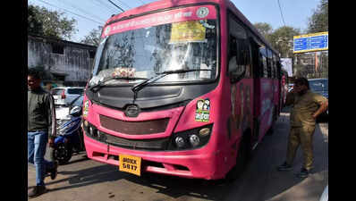 Unregulated pink buses in city no longer women only | Ranchi News - The ...