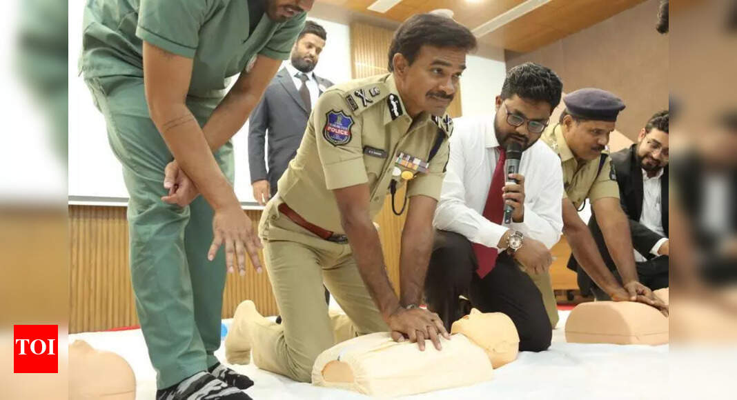 1,200 city cops to be trained in life-saving CPR for 4 days | Hyderabad ...