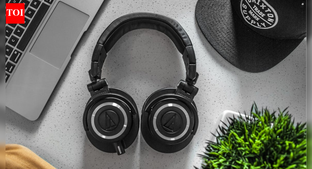 Best Wireless Overhead Headphones for Ultimate Freedom And Sound ...