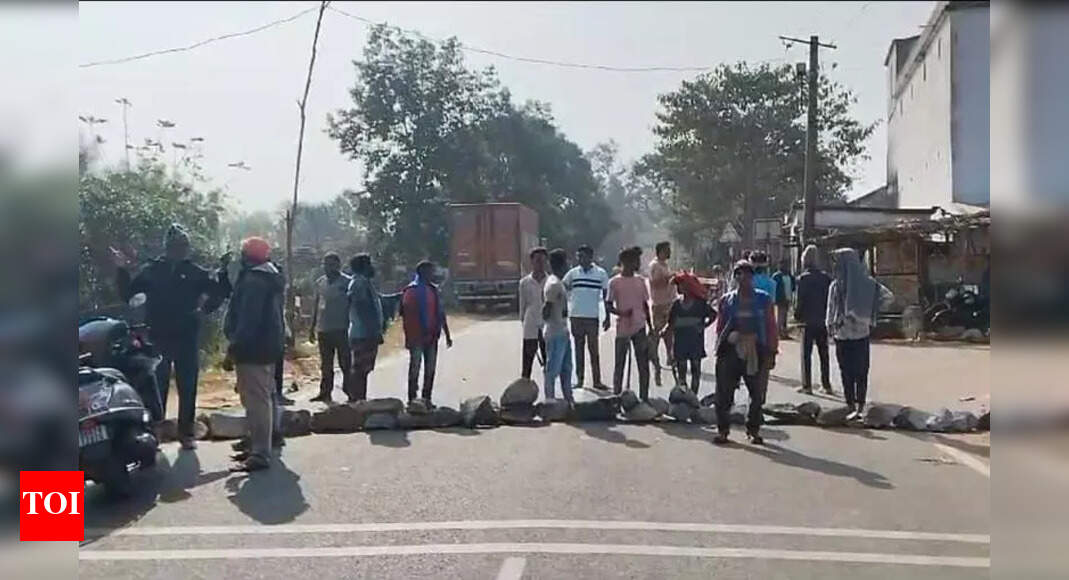 Villagers block road in Gajapati district after man gets electrocuted | Bhubaneswar News - The ...