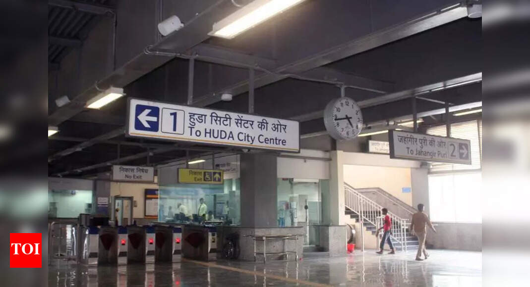 DMRC services to start early on voting day | Delhi News - The Times of ...