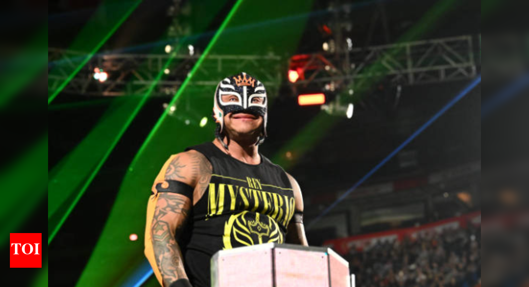 Rey Mysterio to battle Logan Paul in the WWE Chamber qualifying match ...
