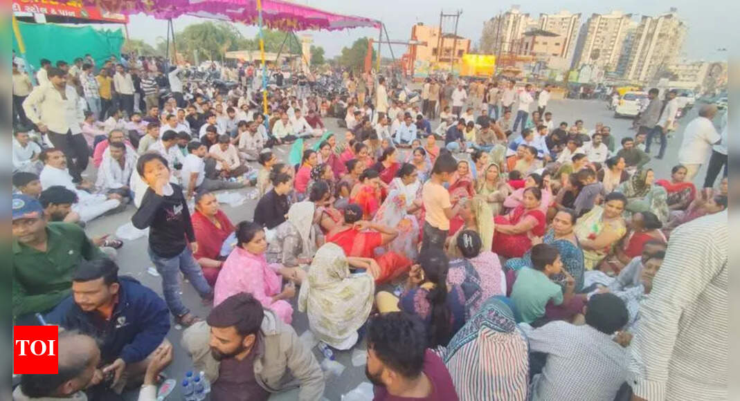 Villagers take out rally against inclusion in Vapi city | Surat News ...