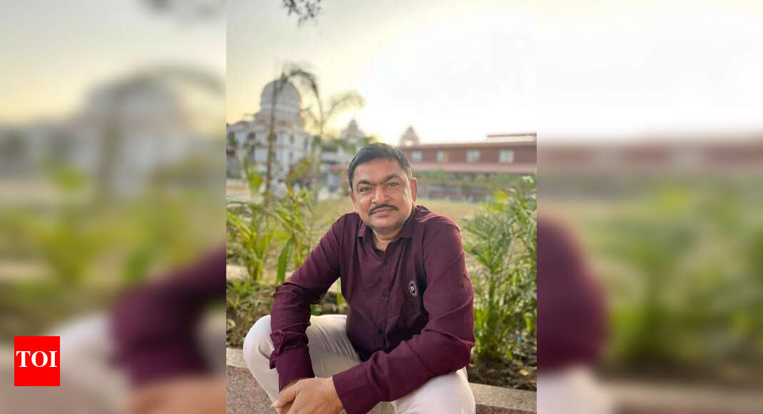 Restaurant owner found dead after alleged blackmail by four | Surat ...