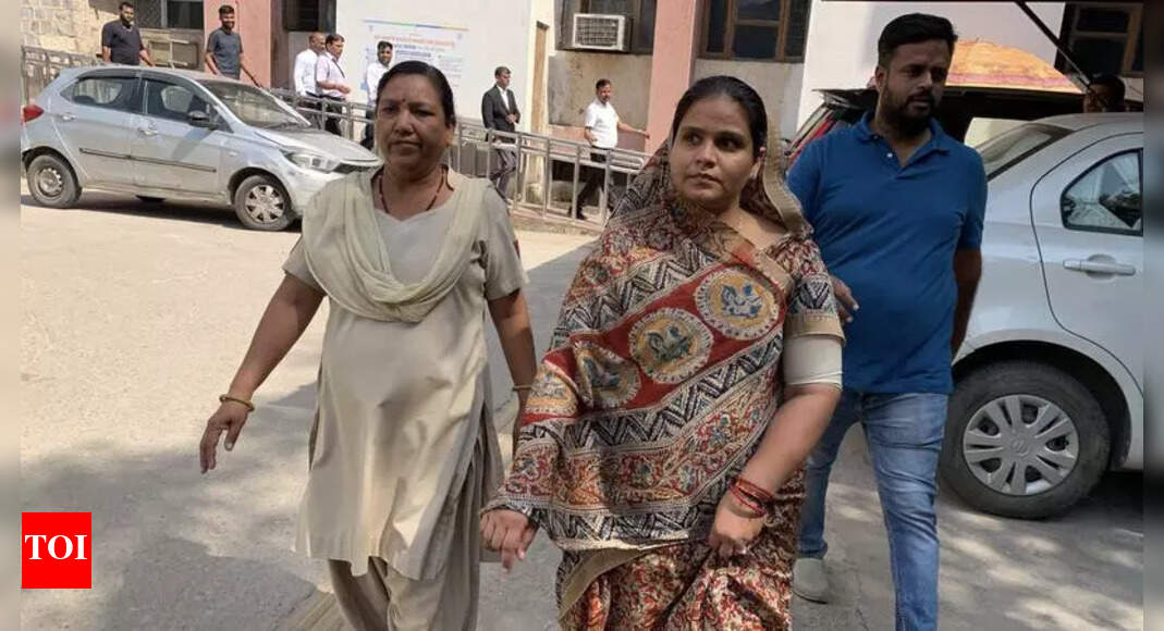 Jaipur mayor’s suspension: HC gives Raj govt a week to reply | Jaipur ...